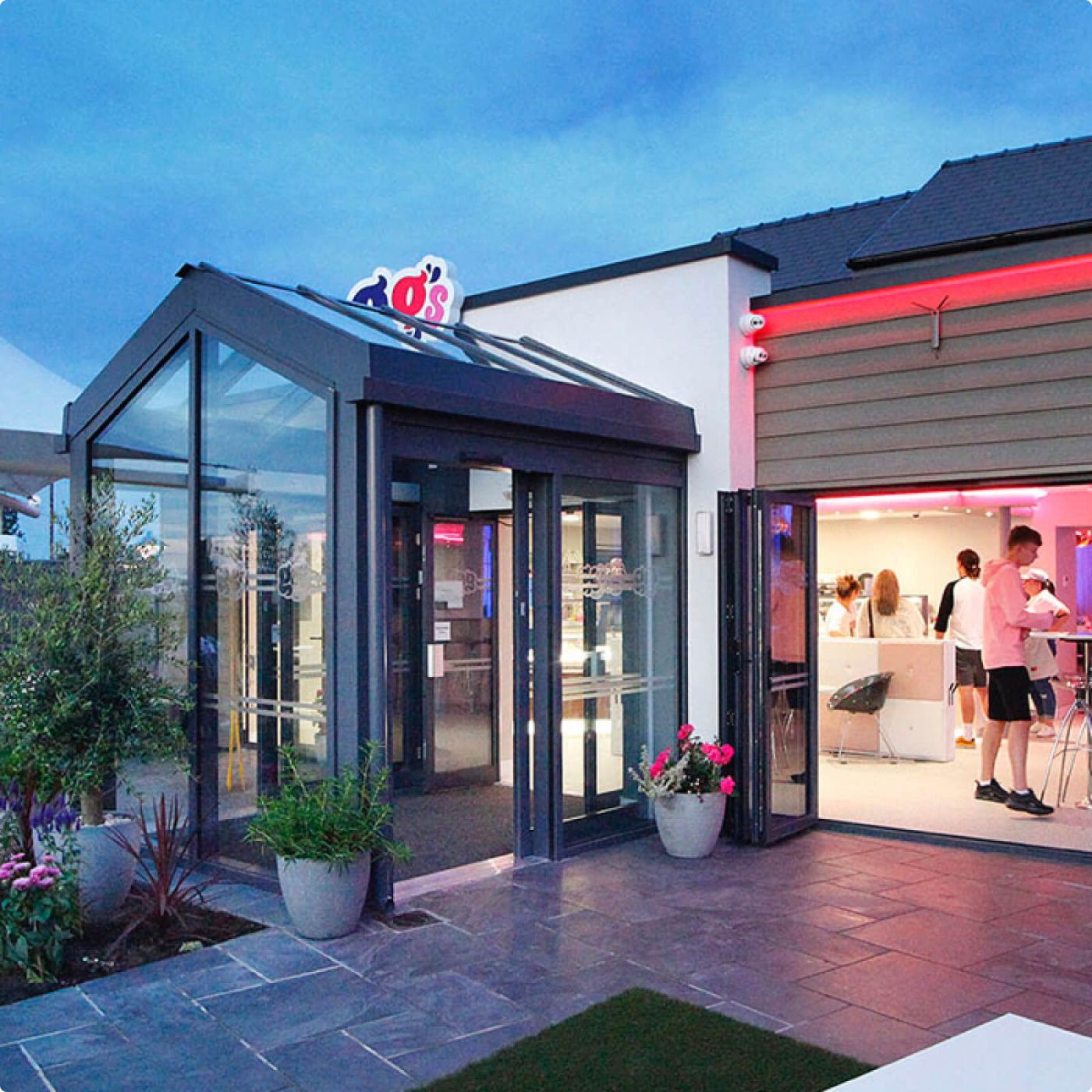 The Estuary Bar & Rooms | Gower, Swansea